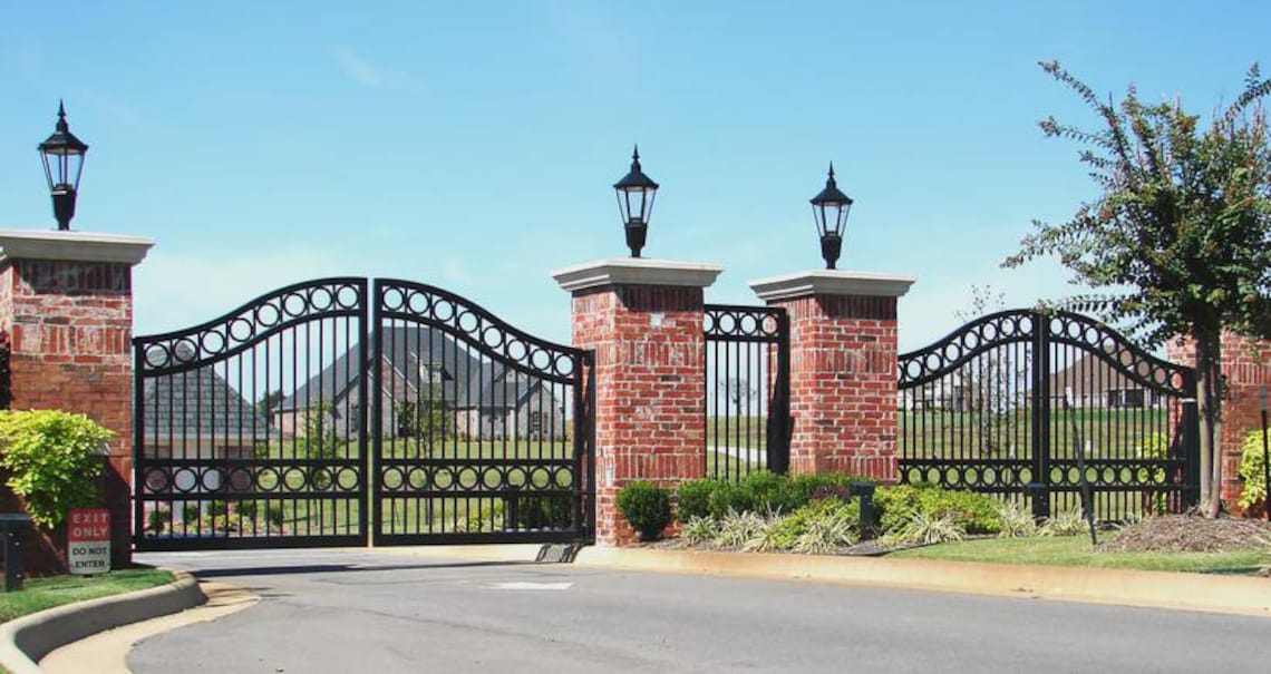 Driveway Metal Gate / Swing Gate - Simple Double Rings Design - MG0015 ...