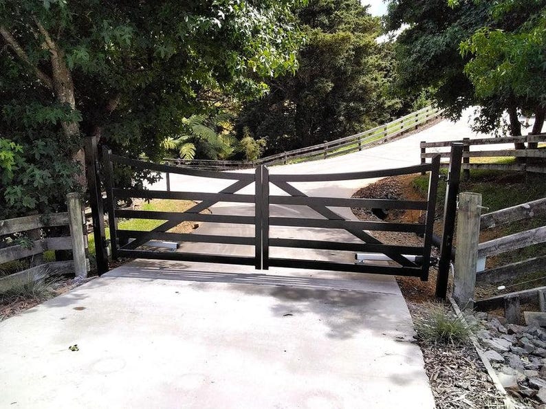 Driveway Metal Gate / Swing Gate - Cowboy Farm Design - MG0018 - Etsy