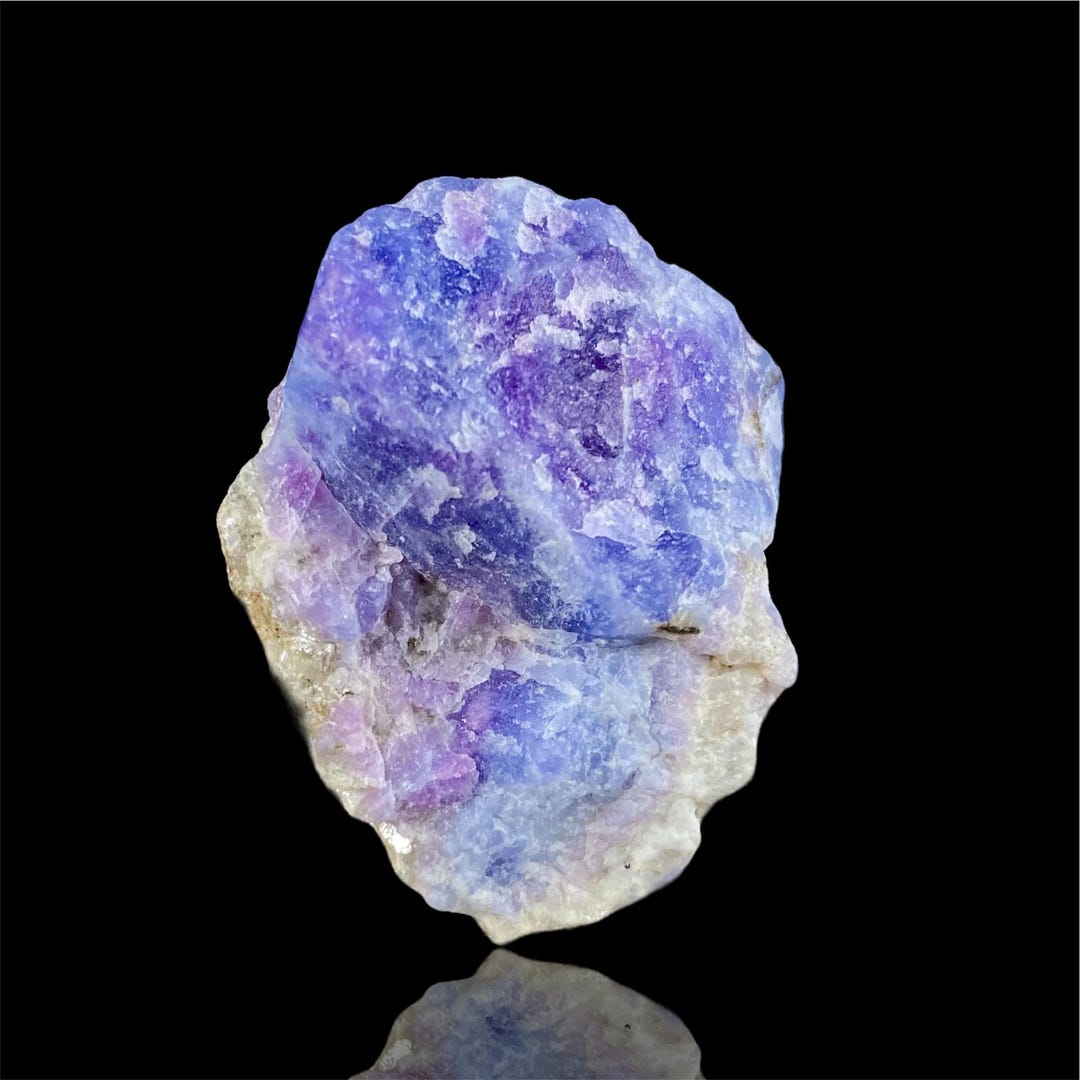 Fluorescent Hackmanite Crystal 79carat Natural Stunning Gemstone ...