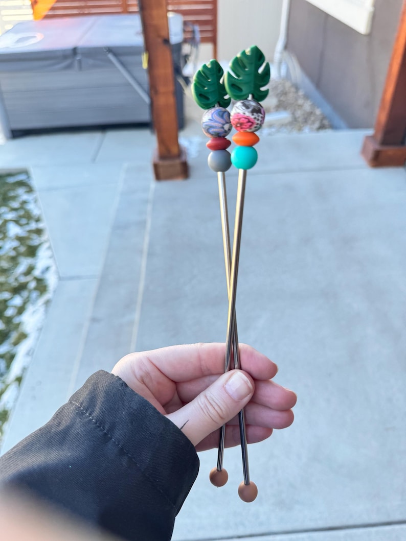 Pair of 10" Kawaii Leaf Amigurumi Sewing Sticks: Crochet Plushie Aids ...