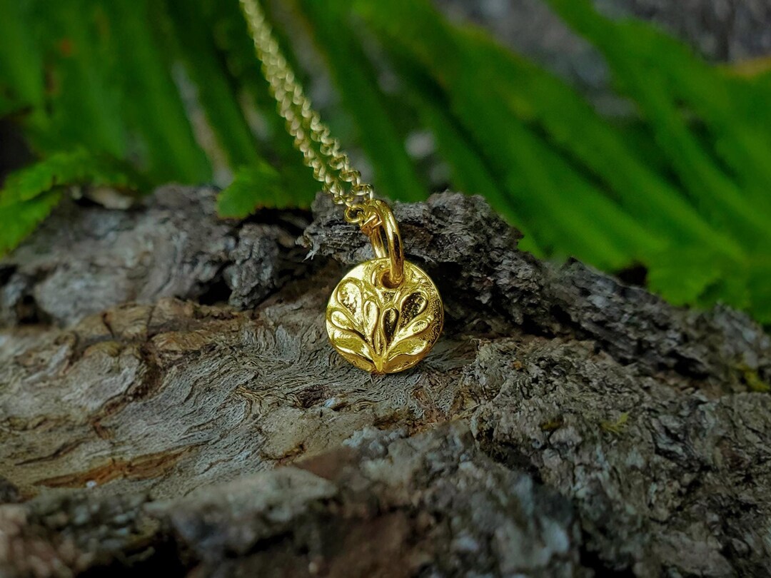 22k Gold Tiny Ruta Graveolens - Rue Leaf - Pure Solid 22K Gold Pendant ...
