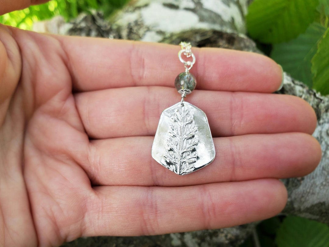 Achillea Millefolium - Yarrow Leaf Gem - Pure Silver Pendant With Moss ...