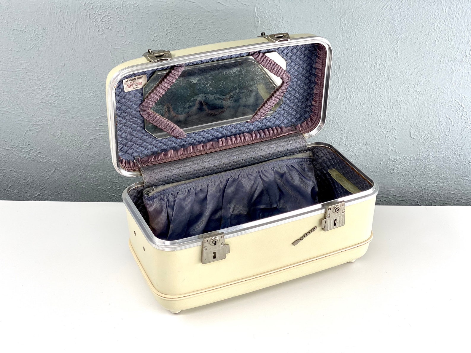Vintage White Train Case by Wayfarer, Vintage Luggage, Small Cosmetic ...