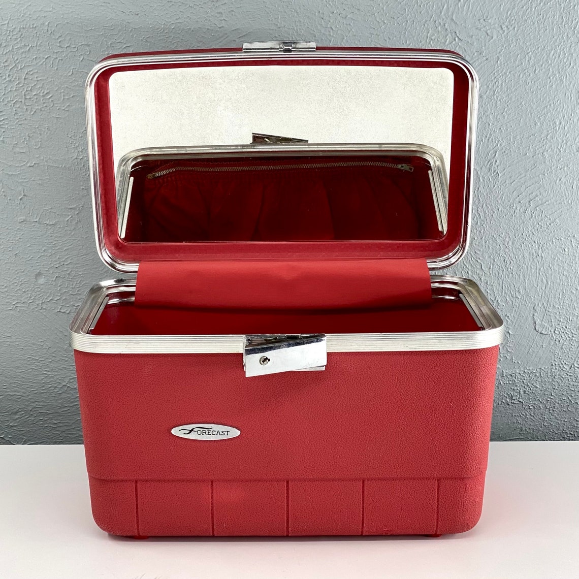 Vintage Forecast Red Train Case With Mirror, Very Good Condition (see ...