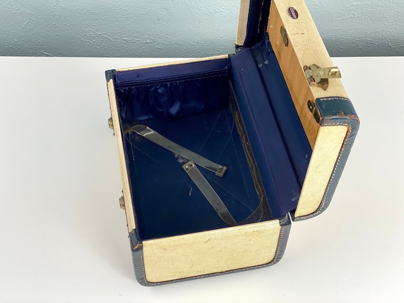 Vintage Two Tone Train Case With Leather Trim and Handle, by Towne ...