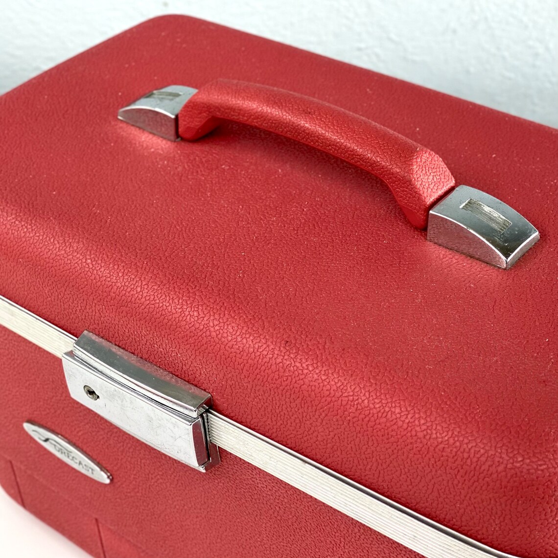 Vintage Forecast Red Train Case With Mirror, Very Good Condition (see ...