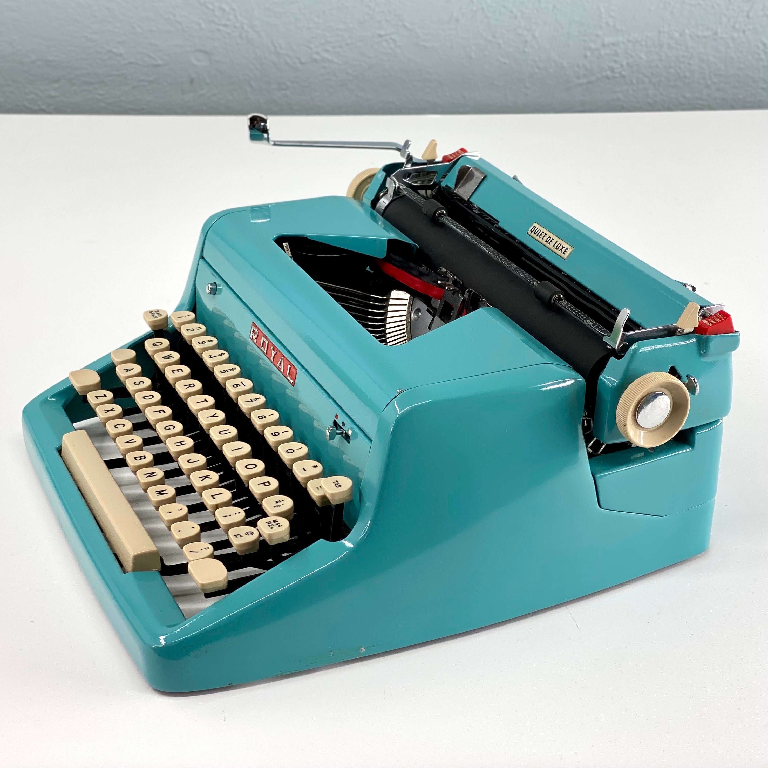 1956 Turquoise Royal Quiet De Luxe Typewriter - Very Good Working ...
