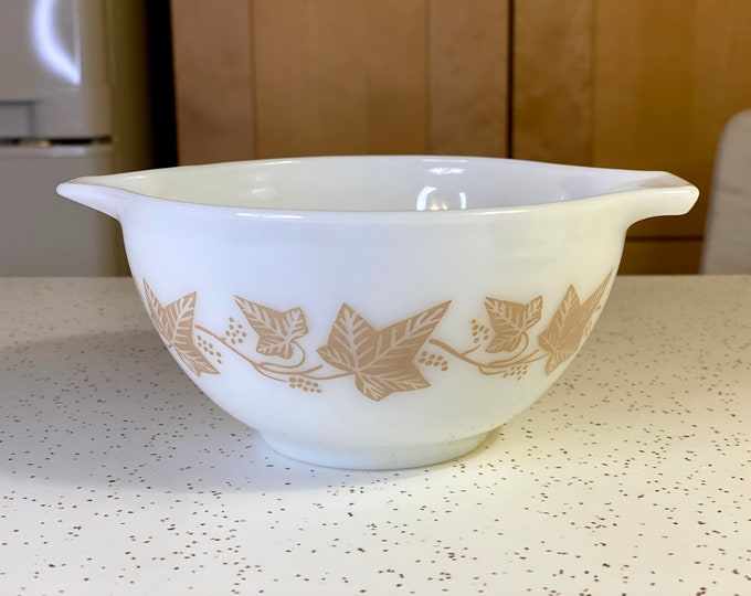 Vintage Pyrex Sandalwood Ivy Cinderella Bowl 441 - Etsy
