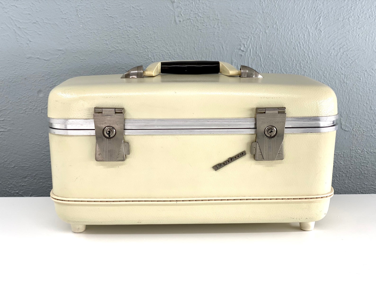 Vintage White Train Case by Wayfarer, Vintage Luggage, Small Cosmetic ...