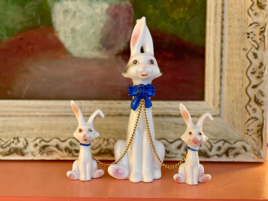 Rare 1950s Bunny Rabbits Vintage Figurines on Chains - Etsy