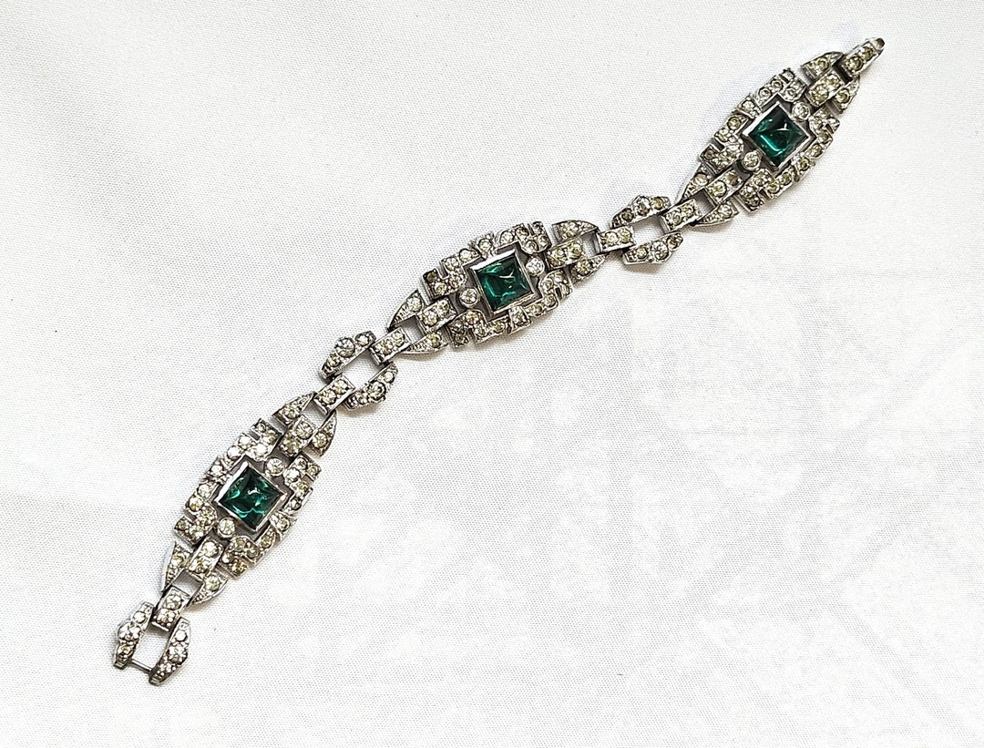 Vintage Art Deco Pyramid-shaped Emerald Green Cabochons Clear ...