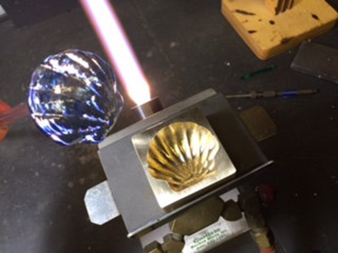 Large Format Lampworker Moulds. Half Clam. - Etsy