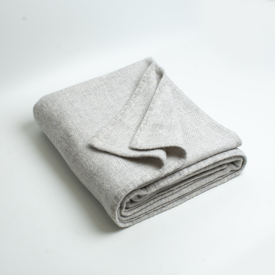 Luxury Warm 100% Alpaca Wool Blanket / Alpaca Travel Blanket / Gray ...