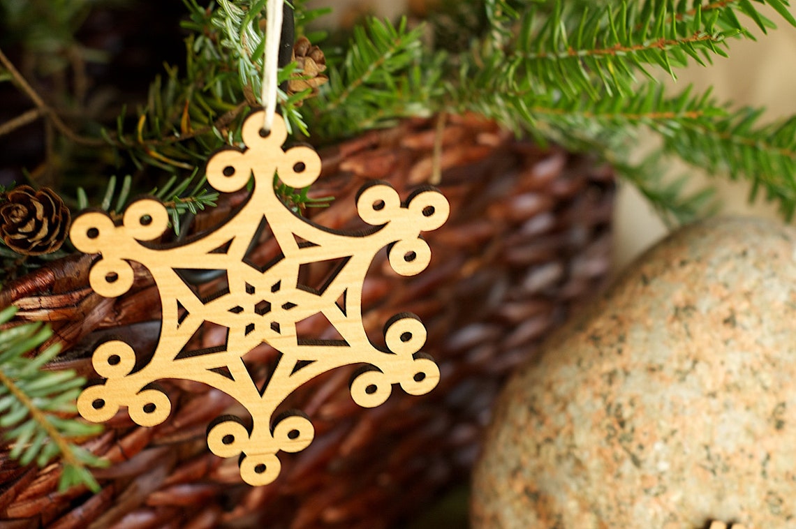 Wooden Snowflake Ornaments Laser Engraved third Set Large | Etsy