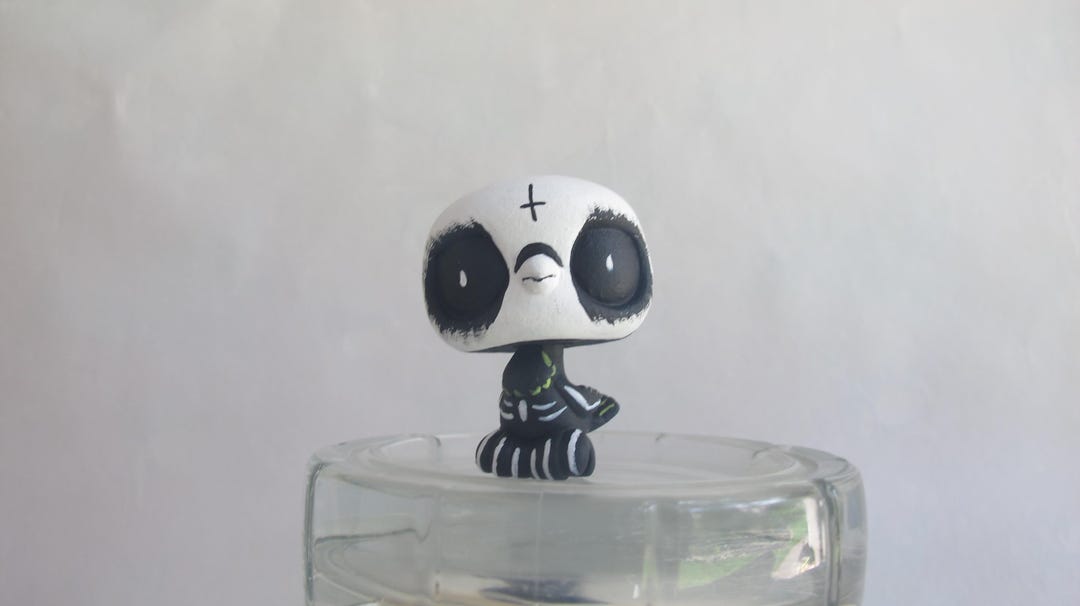 Corpse Paint - Bird - Skeleton - Custom, Littlest Pet Shop, LPS, OOAK ...