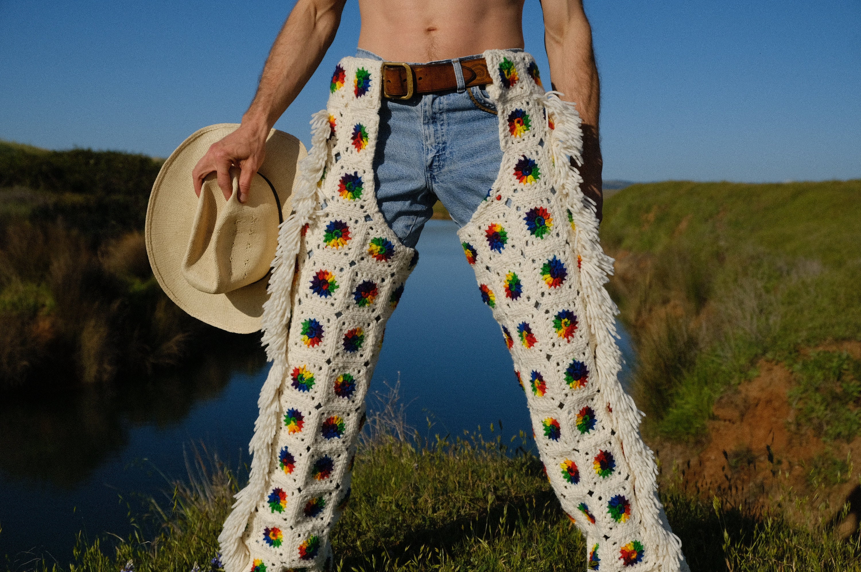 Crochet Chaps Rainbow Wheels on White Squares Side Fringe L