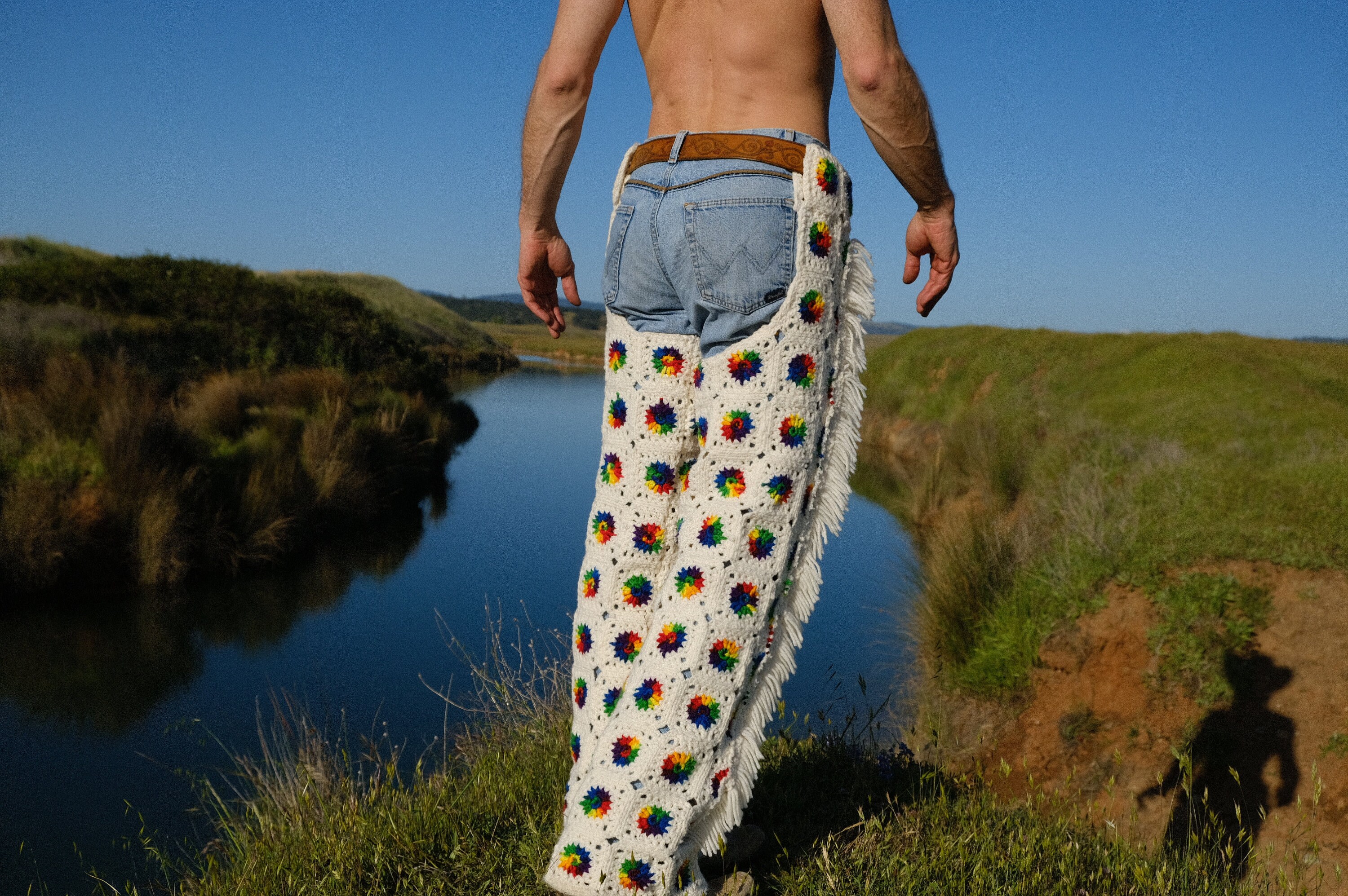 Crochet Chaps Rainbow Wheels on White Squares Side Fringe L