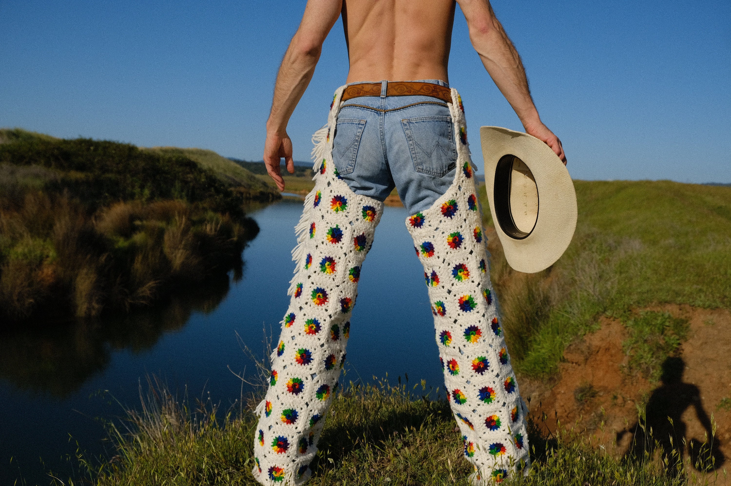 Crochet Chaps Rainbow Wheels on White Squares Side Fringe L