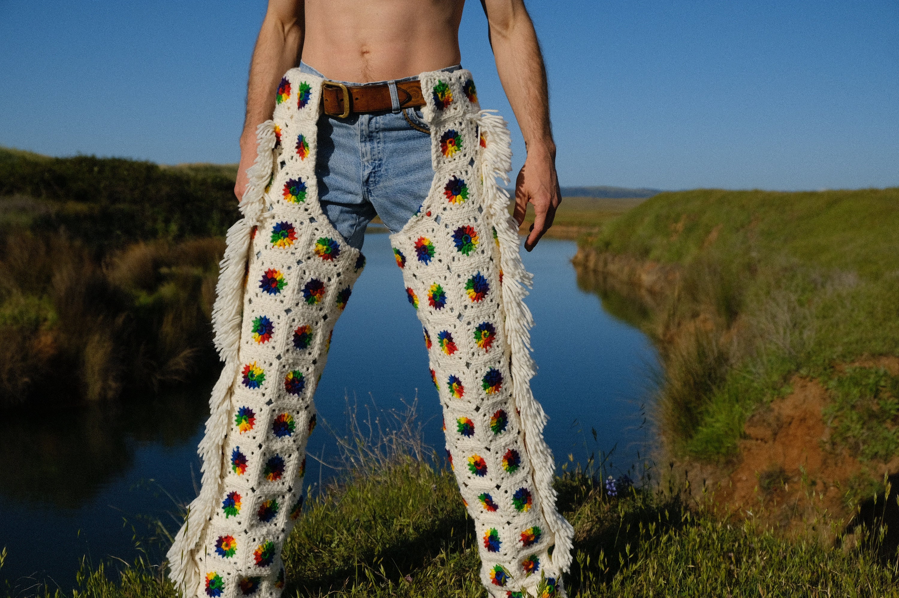 Crochet Chaps Rainbow Wheels on White Squares Side Fringe L