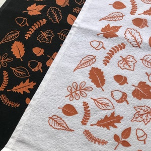 Fall Hand Towel Set, Bathroom Decor, Autumn Leaf Print Small Fingertip ...