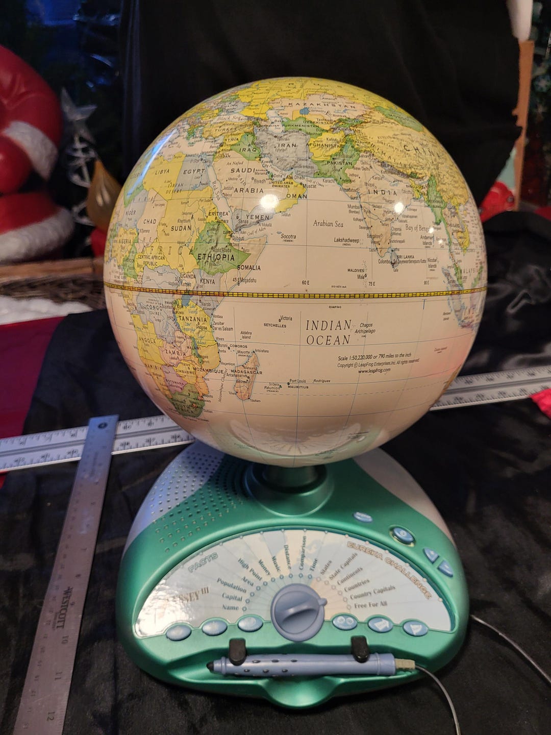 Leap Frog Interactive Talking Smart Globe Explorer Eureka Challenge ...