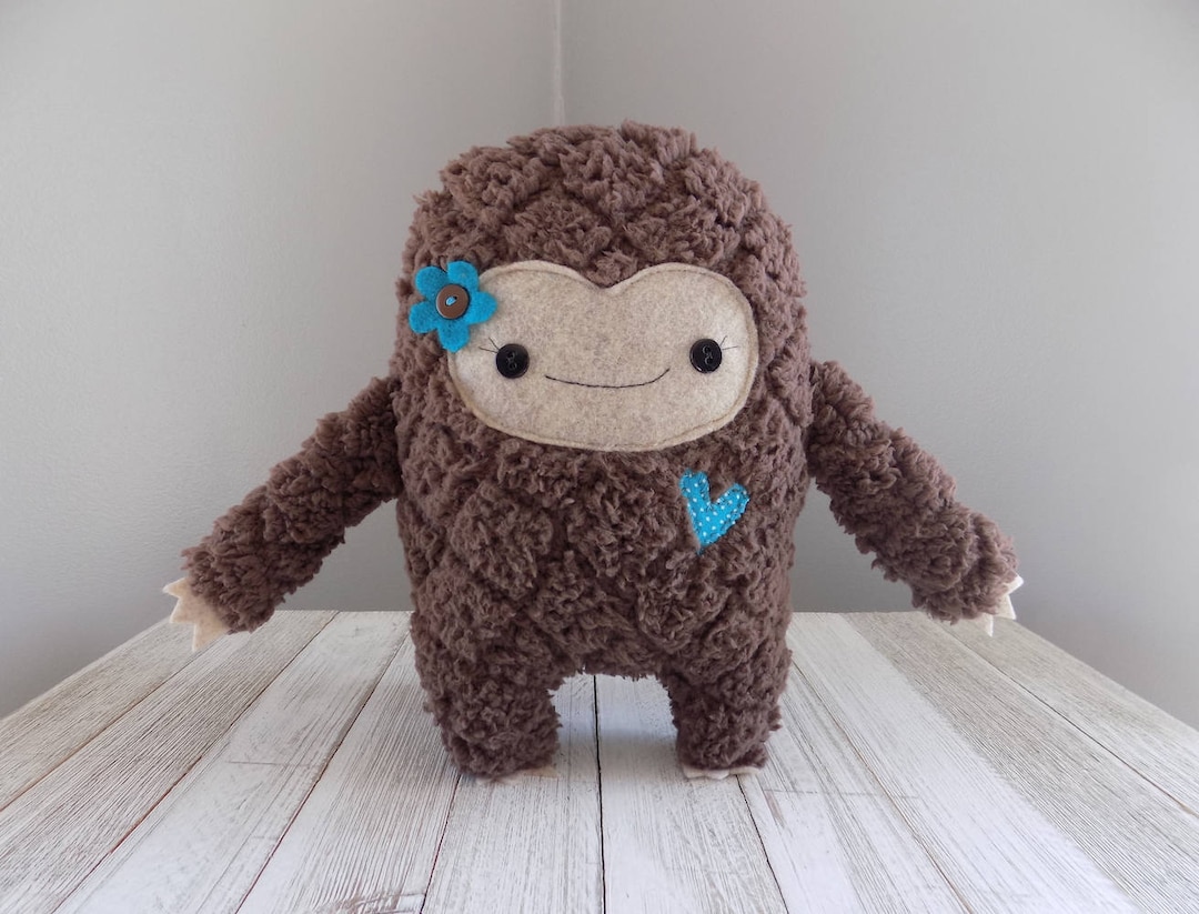Big Foot Sasquatch Stuffed Animal, Stuffed Toy Girl Big Foot Doll With ...
