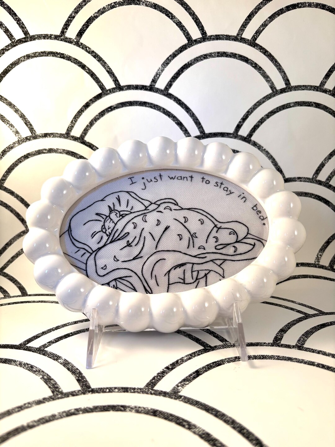 Hand-embroidered Sleeping Usagi Hoop Art: Sailor Moon Anime Decor - Etsy