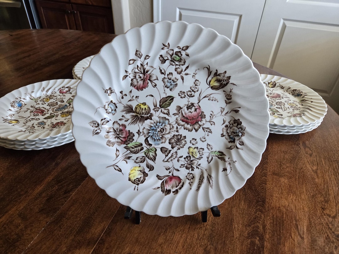 Vintage Johnson Bros Dinner Plates: Staffordshire Bouquet Set of 4 (5 ...