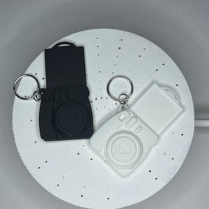 3D Printed Camera Keychain With Hidden Photo Tray – Mini Memory ...