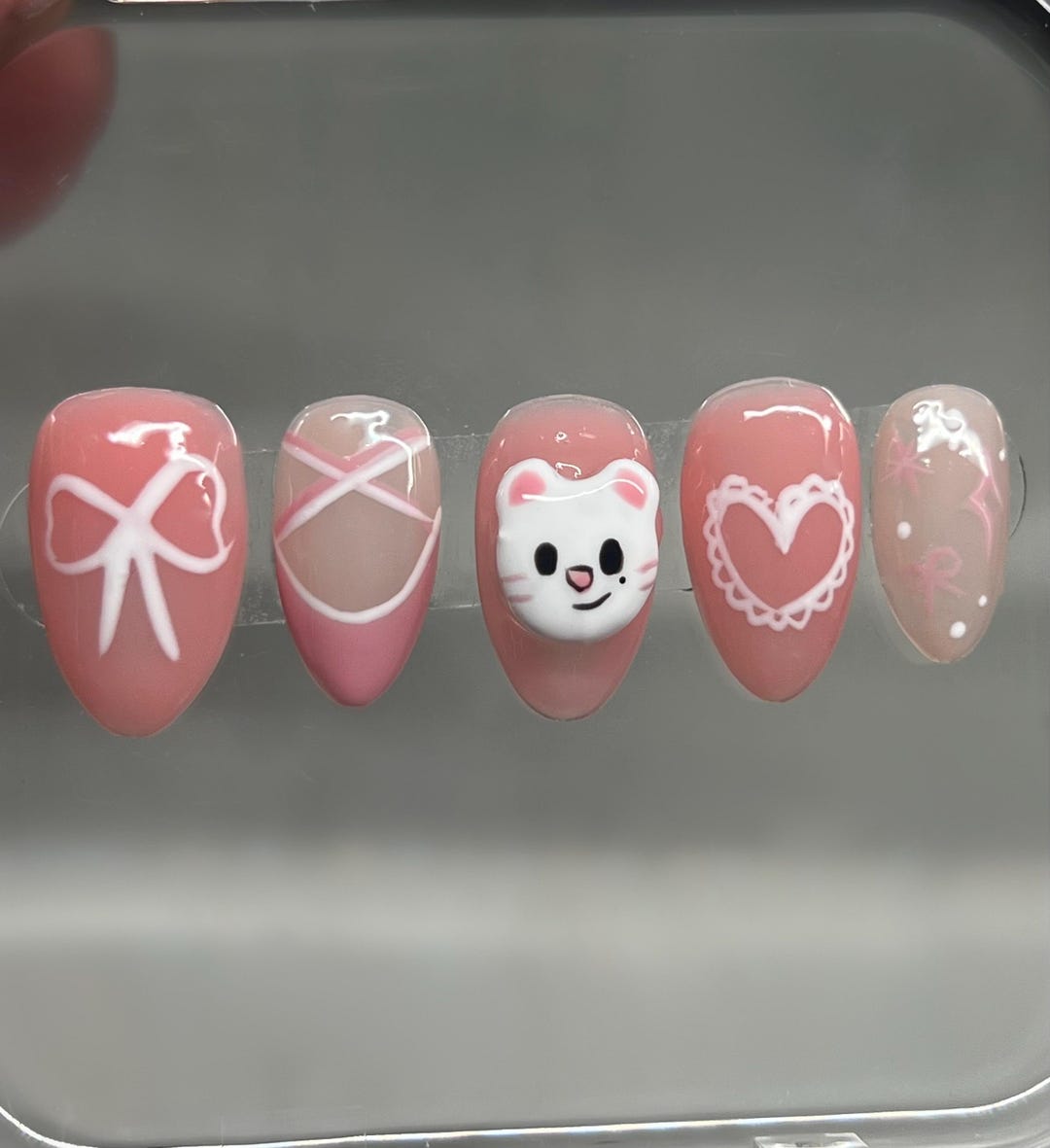 Stray Kids Skzoo Jiniret Press on Nails | Faux Nails | Concert Nails - Etsy