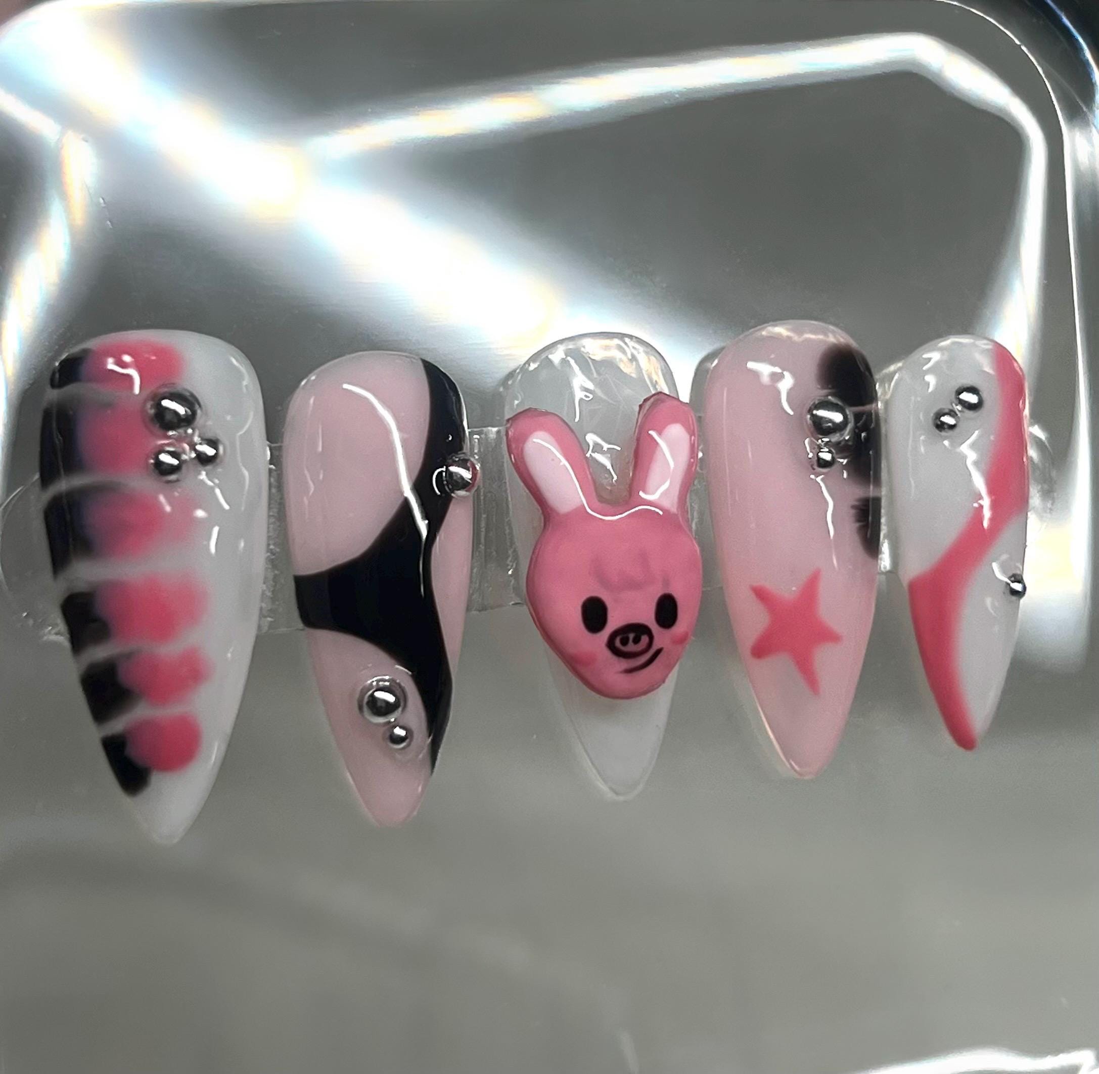 Stray Kids Skzoo Dwaekki Press on Nails | Faux Nails | Concert Nails - Etsy