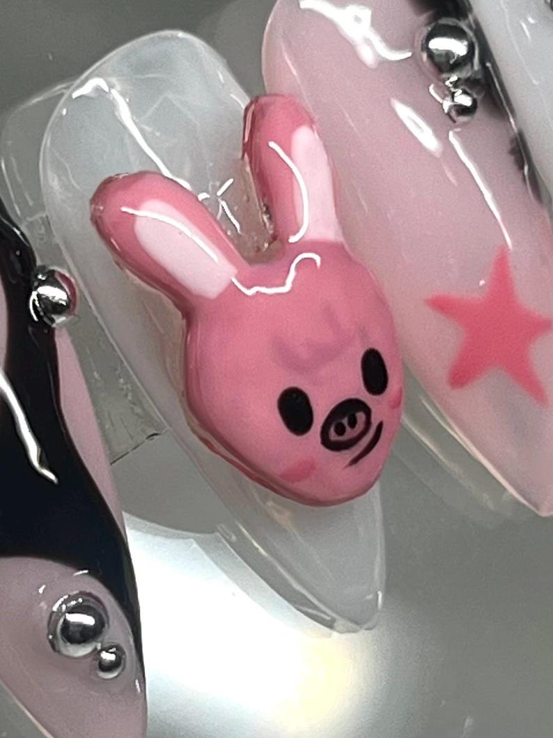 Stray Kids Skzoo Dwaekki Press on Nails | Faux Nails | Concert Nails - Etsy