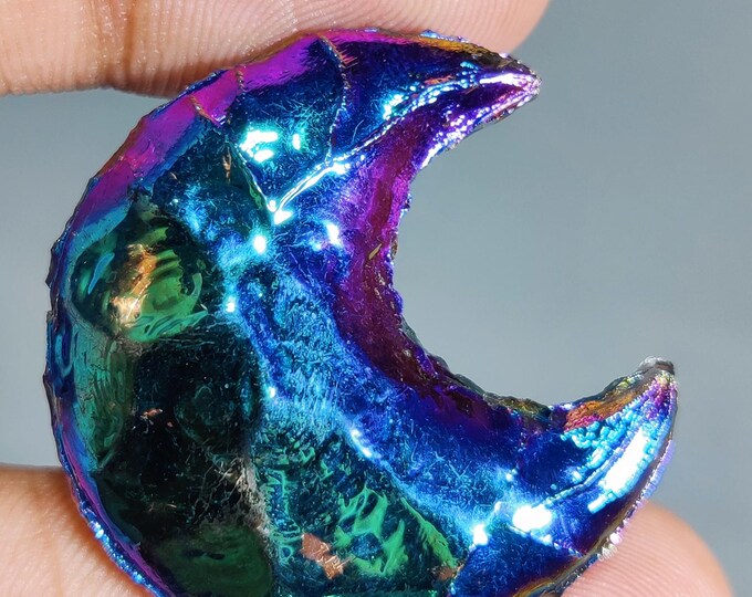 Titanium Coated Crescent Moon Shape Gemstone,titanium Coated Carved ...
