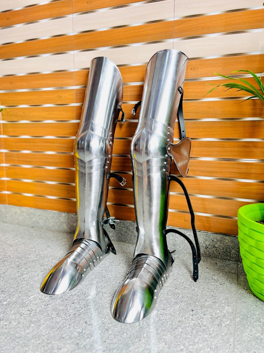 Leg Armor – Witch King Cosplay & LARP Metal Leg Guards, LOTR Costume ...