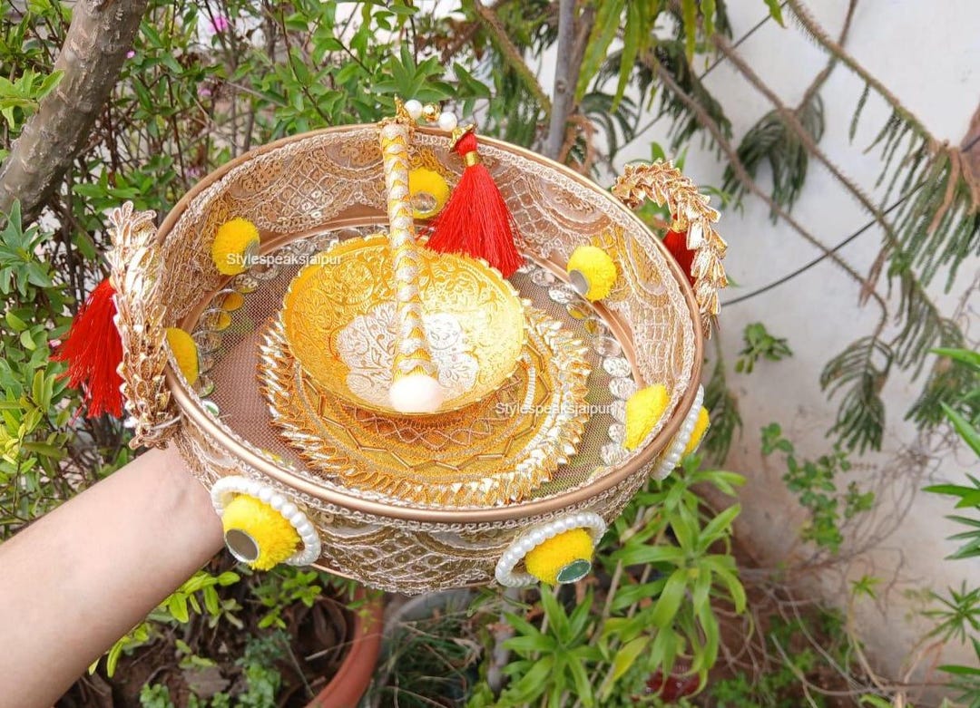 Handcrafted Haldi Ceremony Thali | Floral Haldi Platter for Bride/groom ...