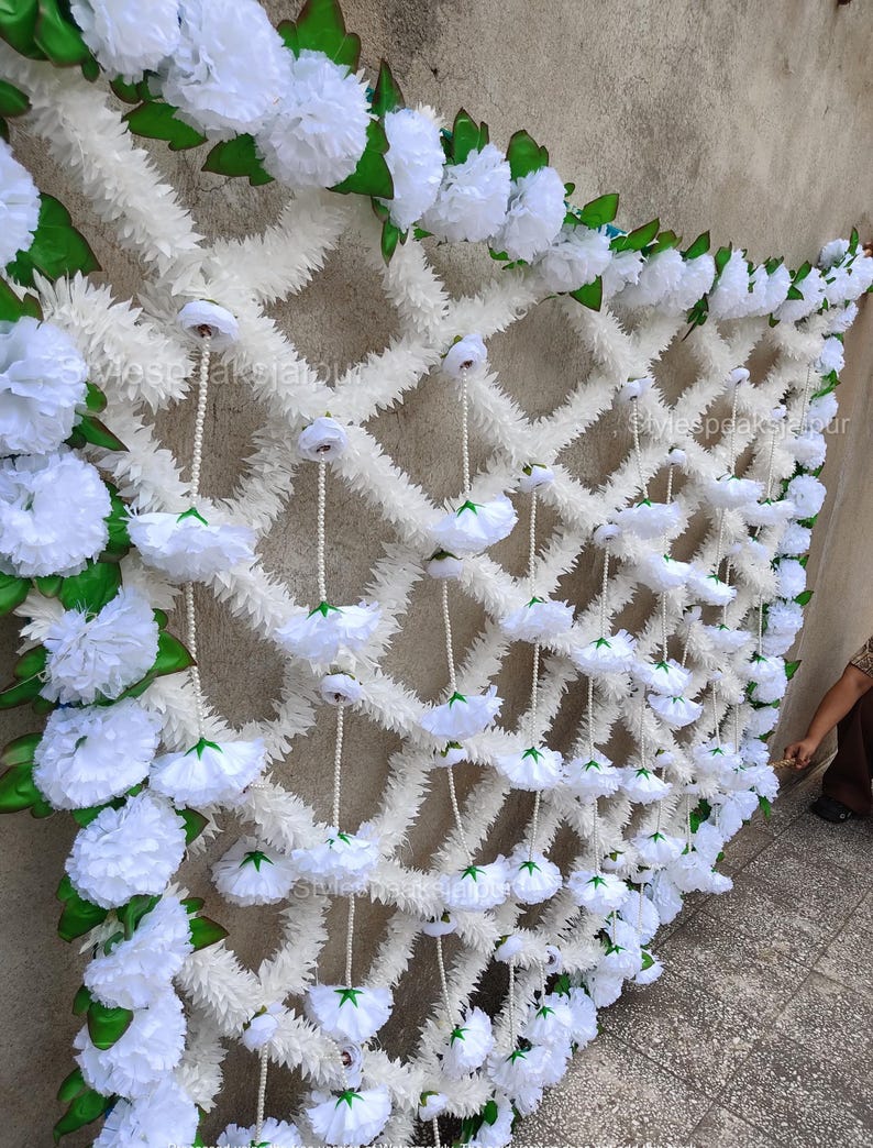 White Bridal Entry Chaadar, Phoolon Ki Chadar, Asian Wedding Canopy ...