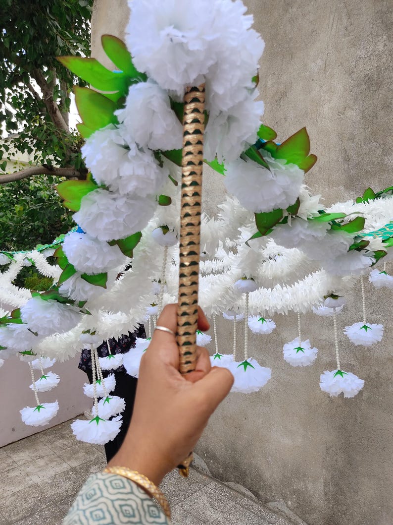 White Bridal Entry Chaadar, Phoolon Ki Chadar, Asian Wedding Canopy ...
