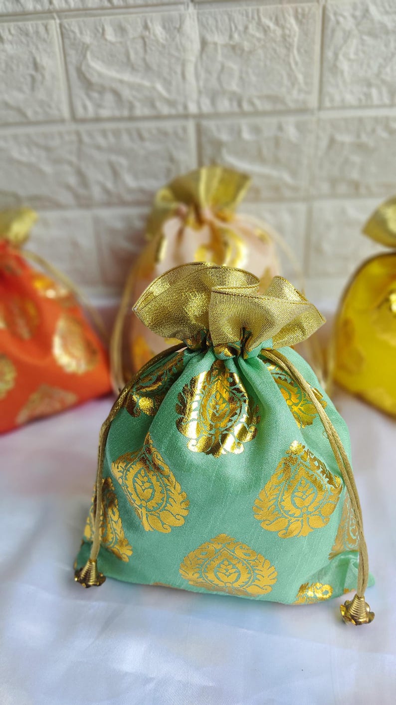 Paan Patta Potli Bag, Haldi Mehendi Sangeet, Indian Wedding Favor, Dry ...