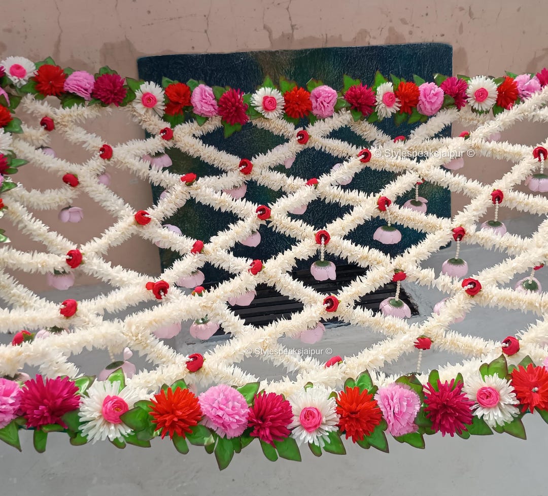 Indian Bride Traditional Entry Canopy, Phoolo Ki Chadar, Bride Entry ...