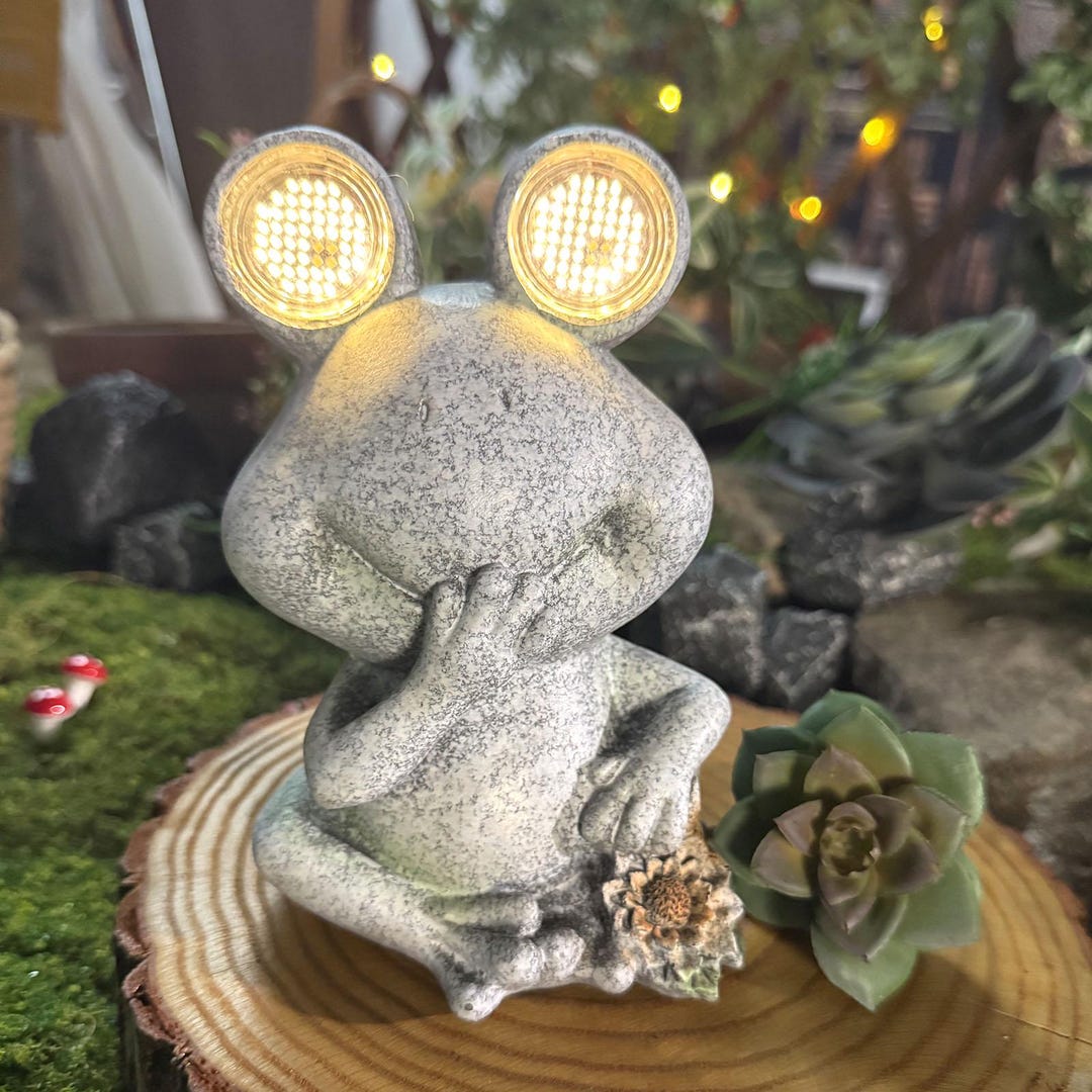 Solar Garden Frog Statue – Cute Outdoor Resin Frog Solar Light With ...