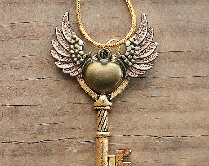 Vintage Gold Winged Heart Key Charm Neclace - Etsy