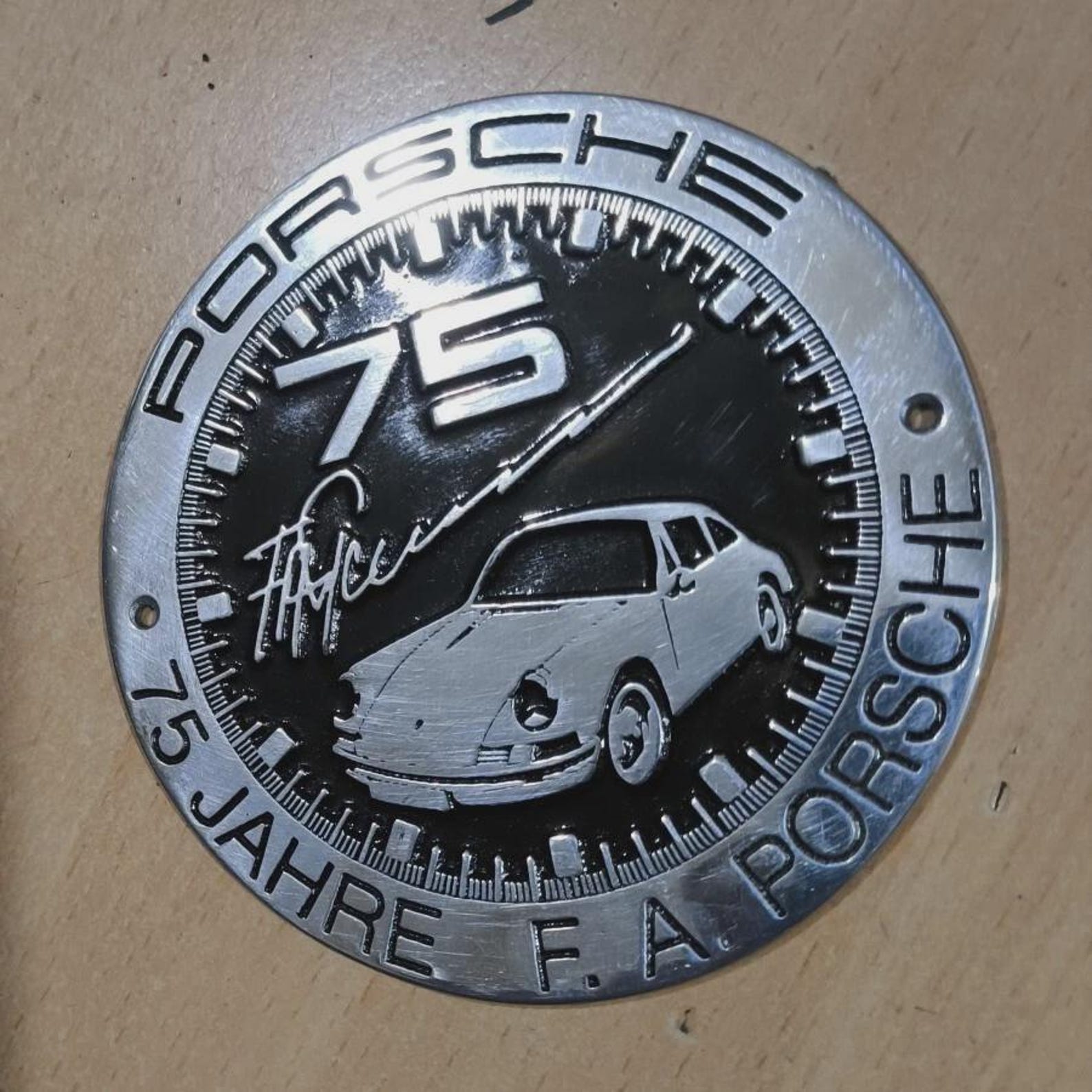 Vintage Ferry Porsche Design 75th Jahre Grill Badge 8cm Placca Plakette ...
