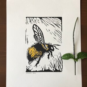 Bee Lino Print, Original Bee Art, Nature Wildlife Print, Garden Art ...