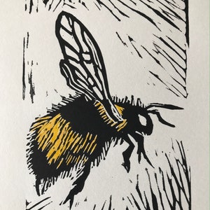 Bee Lino Print, Original Bee Art, Nature Wildlife Print, Garden Art ...