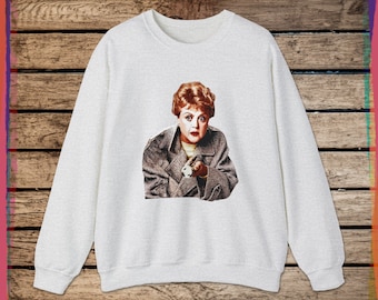 WHO'S DEAD Jessica Fletcher T-shirt Murder She Wrote Aesthetic Angela ...