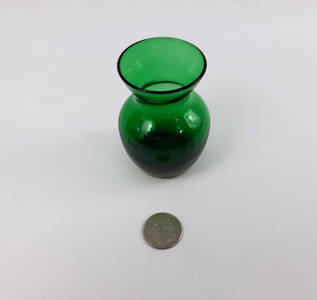 Small Dark Green Glass Vase ~ Petite Emerald Flower Holder - Etsy