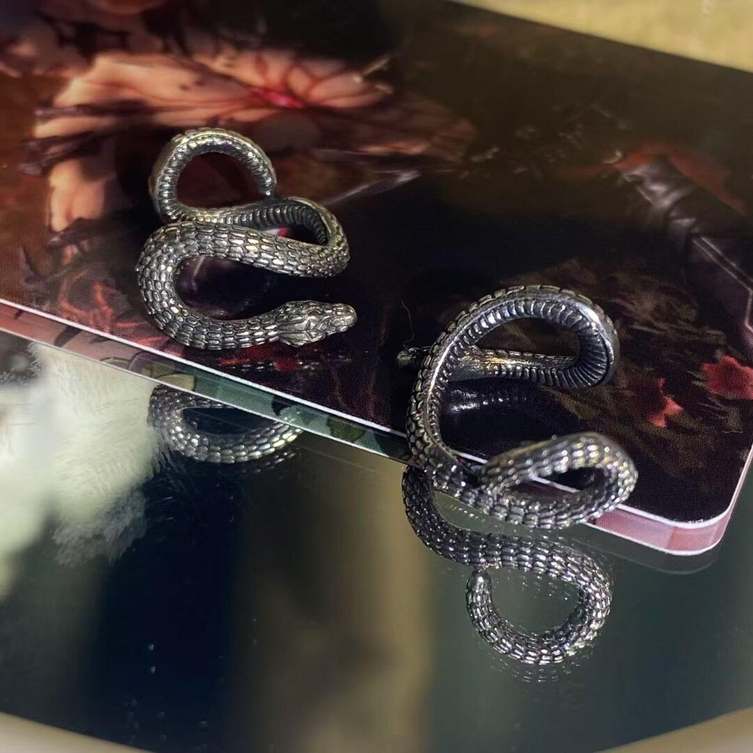 Deep Space-inspired Fan-made Sylus Stud Earrings,snake Earrings ...