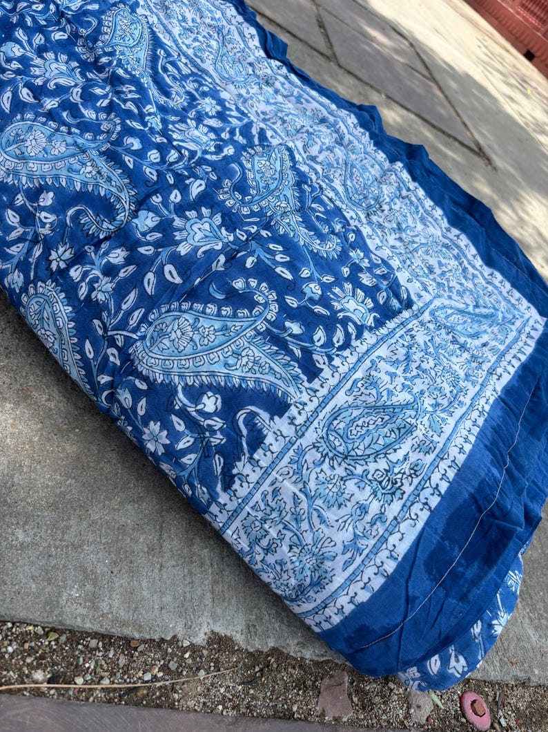 Buy Blue House White Paisely Print Quilt, Cotton Threads Sitch Razai ...