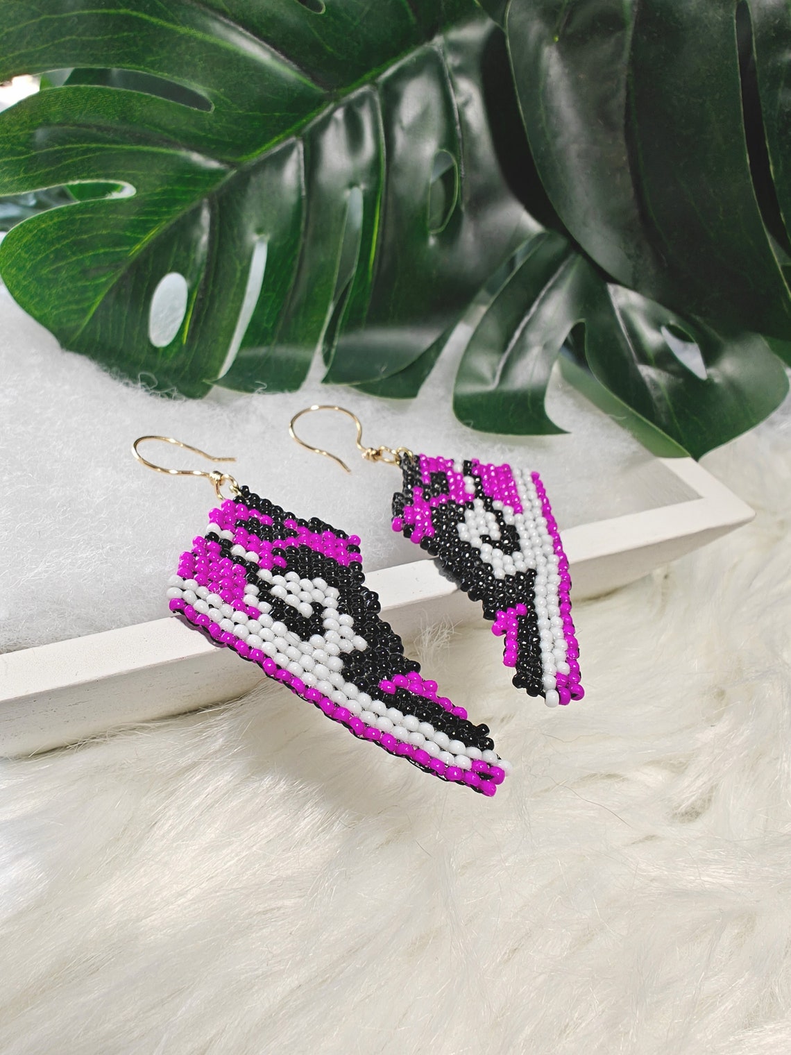 PINK Beaded Nike Earrings Beaded Earrings Sneaker Earrings Sneaker Head ...