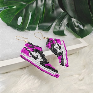 PINK Beaded Nike Earrings Beaded Earrings Sneaker Earrings Sneaker Head ...